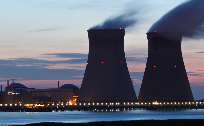 Safety studies on the complete life cycle of nuclear facilities